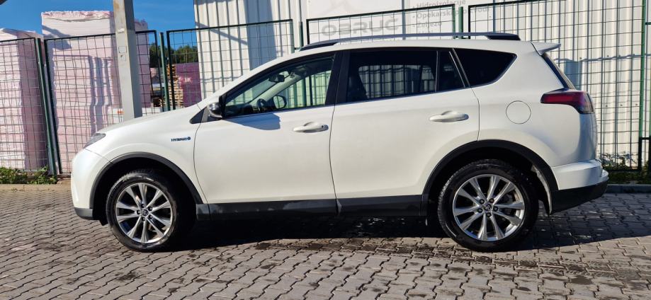 Toyota RAV4 2,5 hybrid 4x4, 2017 god.
