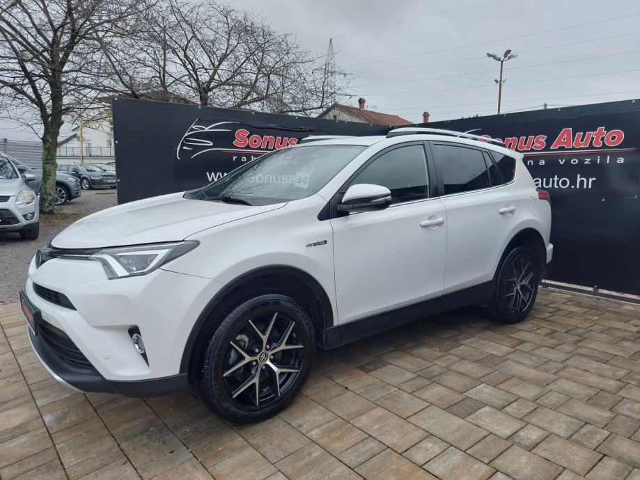 Toyota RAV4 2,5 Hybrid, 4WD Automatik - REZERVIRANO, 2016 god.