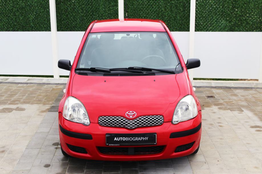 Toyota Yaris 1,0 VVT-i | Kupljen nov u Hr | SAMO 136 T.KM. | KLIMA ...