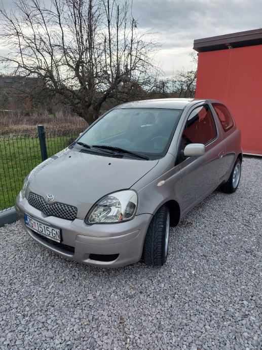 Toyota Yaris 1,4 D-4D, 2004 god.
