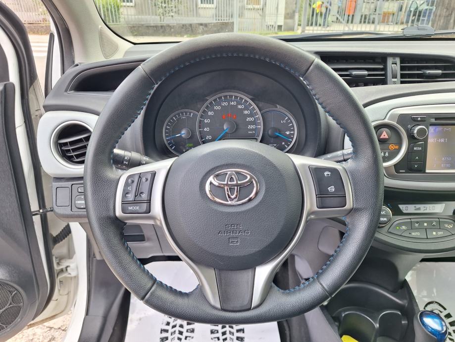 Toyota Yaris 1,5 VVT-i Sol automatik (REZERVIRAN, 2014 god.