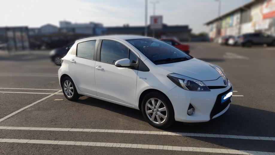 Toyota Yaris Hybrid sol automatik, servisna, reg 1god., 2013 god.