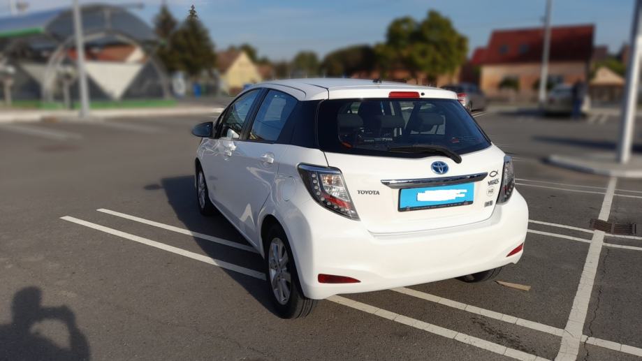 Toyota Yaris Hybrid sol automatik, servisna, reg 1god., 2013 god.