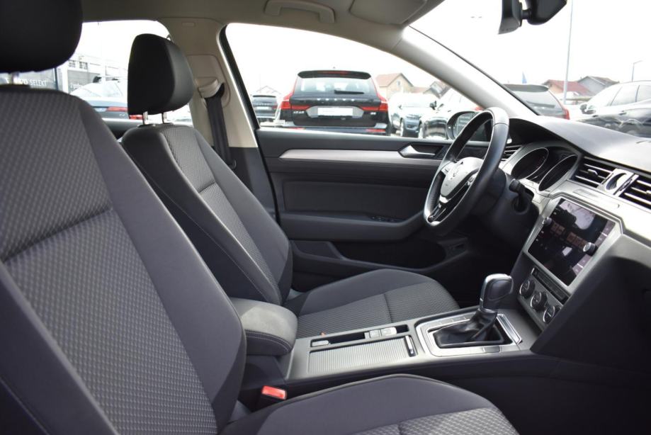 Volkswagen Passat 1.6 TDI DSG,SENZORI,TEMPOMAT,BT, DO 2 GODINE JAMSTVA ...