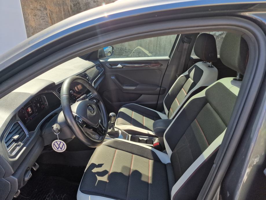 Volkswagen T-Roc TSI Sport, 2018 god.