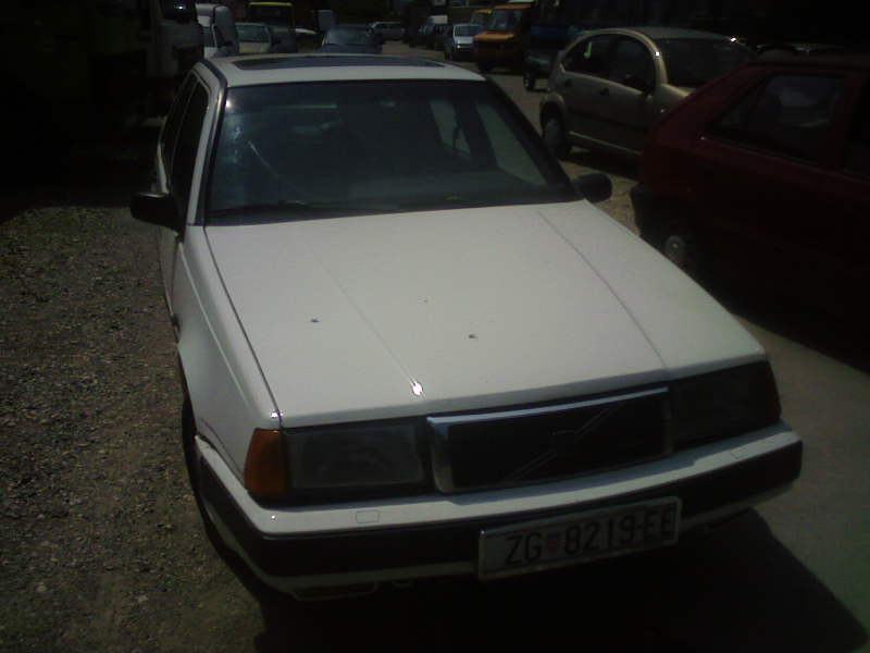 Volvo 460 GL s plinom atest 1992 god (na ime kupca), 1992 god.