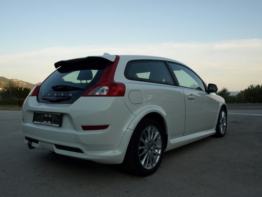 Volvo C30 1,6 D R-LINE ksenon,kao novi, 2010 god.
