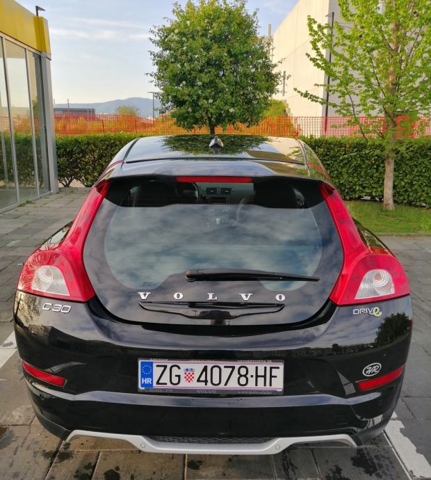 HITNO!!! Prodajem Volvo C30 DRIVe Kinetic, 2012 god.