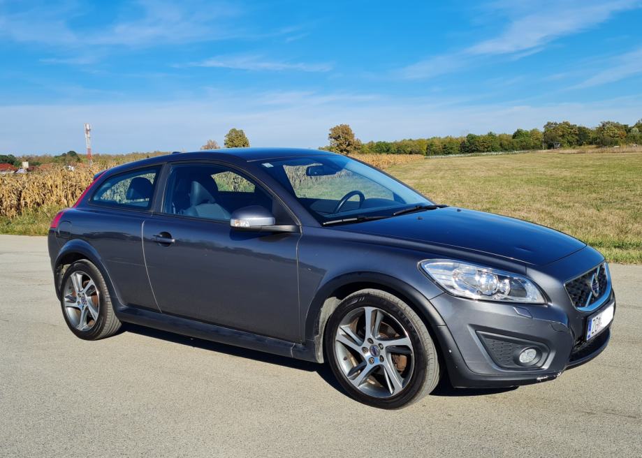 Volvo C30, 1.6 D2, DRIVe, full oprema, 2011 god.