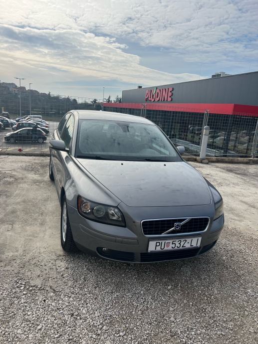 Volvo S40 1,6 dci / Registriran 1 godinu, 2007 god.