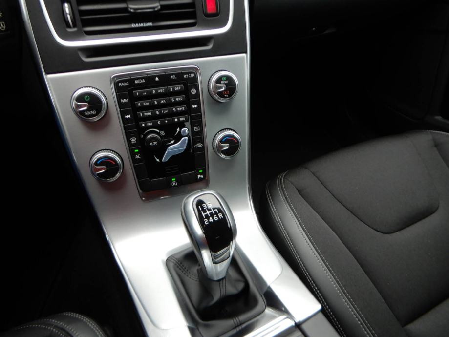 Volvo S60 2.0d Momentum *NAVIGACIJA*, 2017 god.