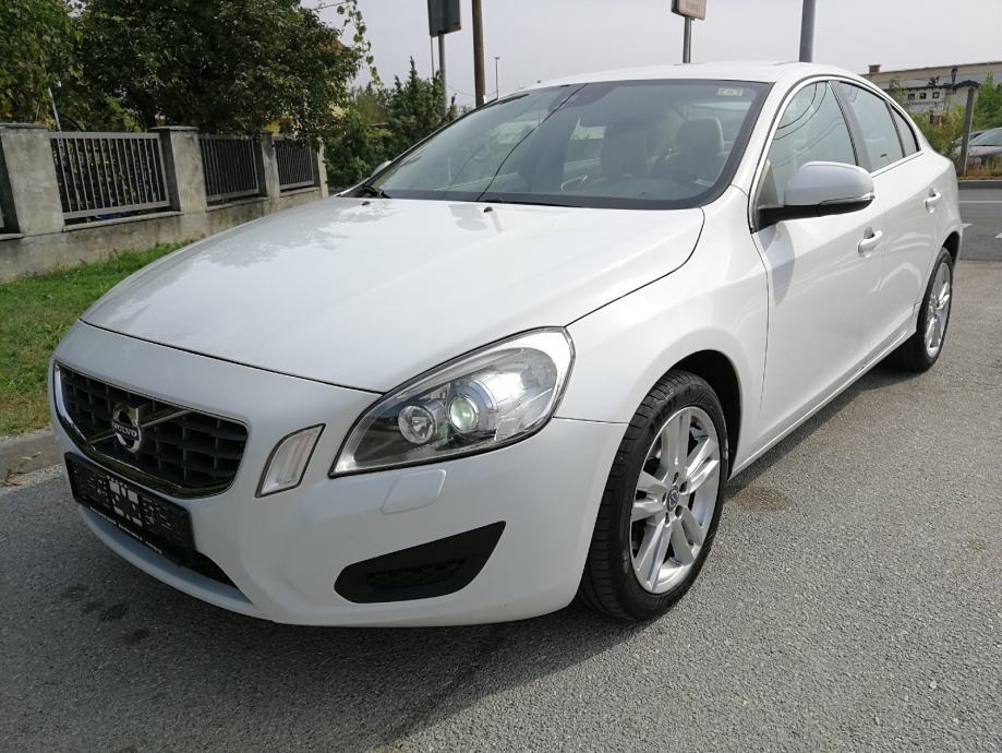 Volvo S60 T3, 2011 god.