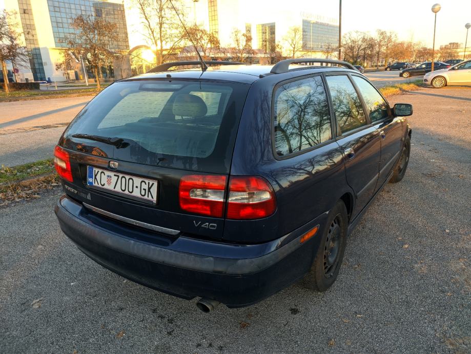 Volvo V40 2,0, 2002 god.