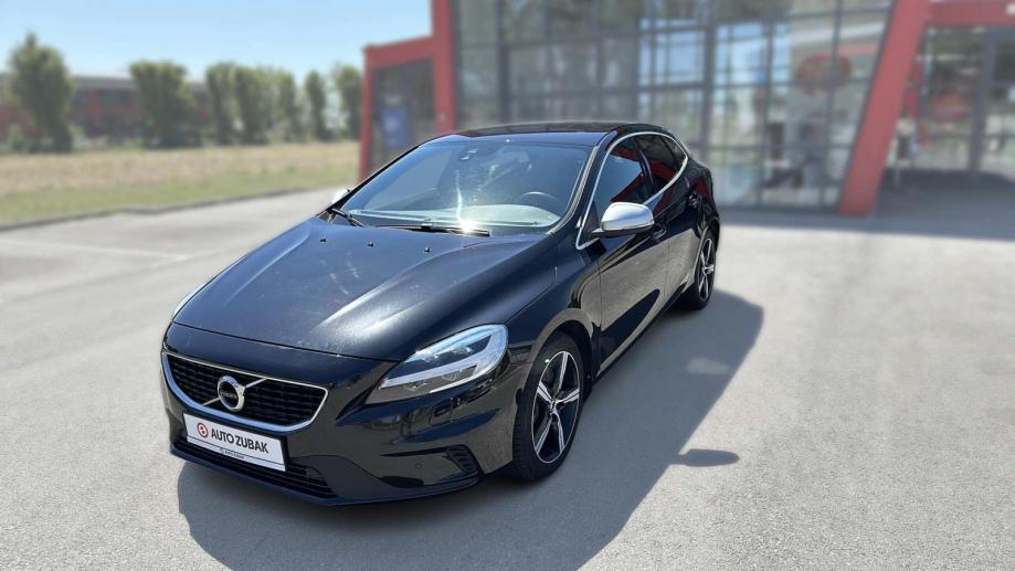 Volvo V40 D2 R-Design Momentum Geartronic 5 vrata, 2019 god.