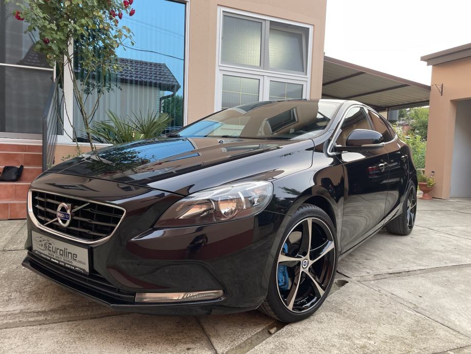 Volvo V40 D3 110KW - Virtual, harman/kardon, Top stanje, 2013 god.