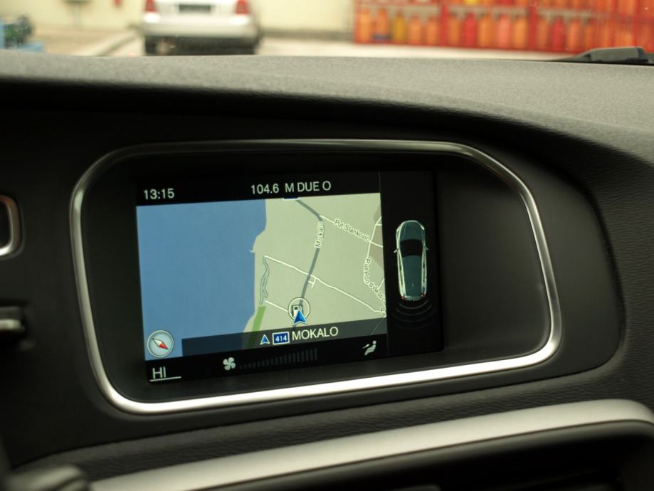 Volvo V40 D3 navigacija,servisna knjiga, 2014 god.