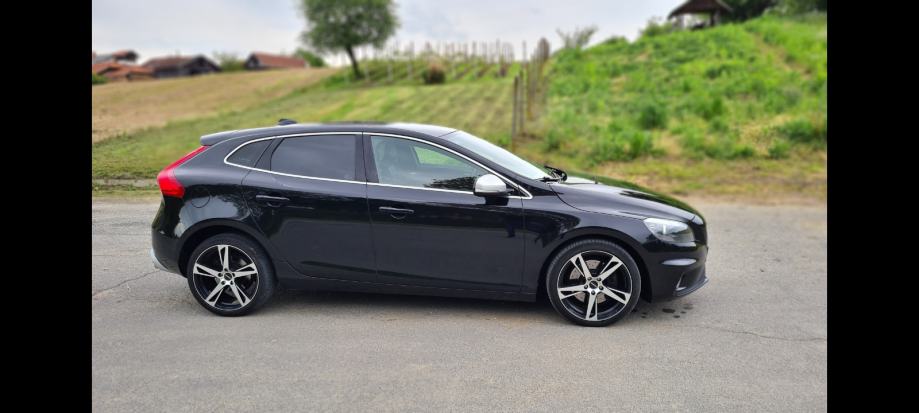 Volvo V40 D4 R-design 2.0d 2014.g., 2014 god.