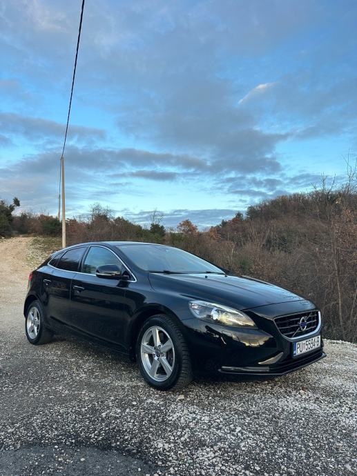 Volvo V40 D4, 2014 god.