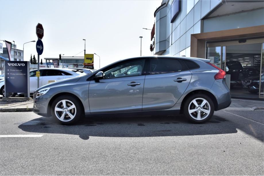 Volvo V40 T2, 2017 god.