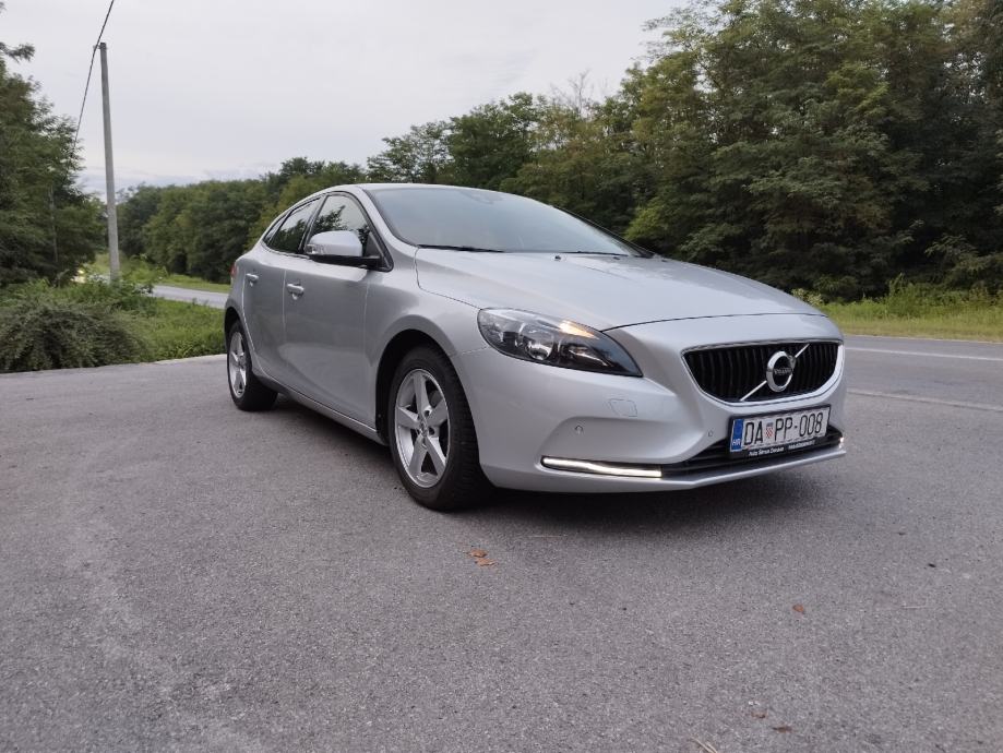Volvo V40 V40 D2, 2017 god.
