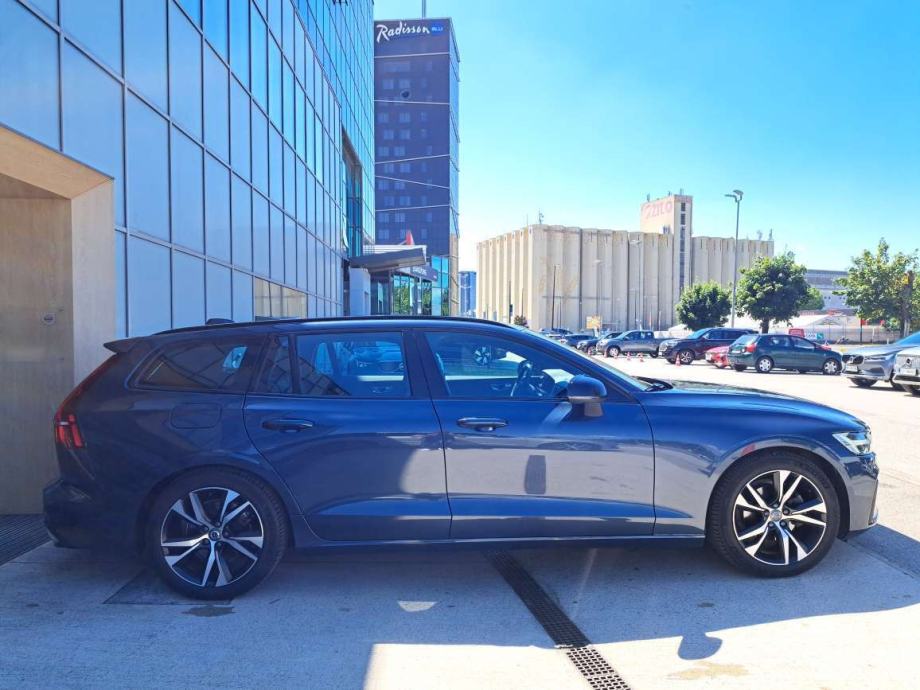 Volvo V60 B4 D R-Design AUT., 2022 god.