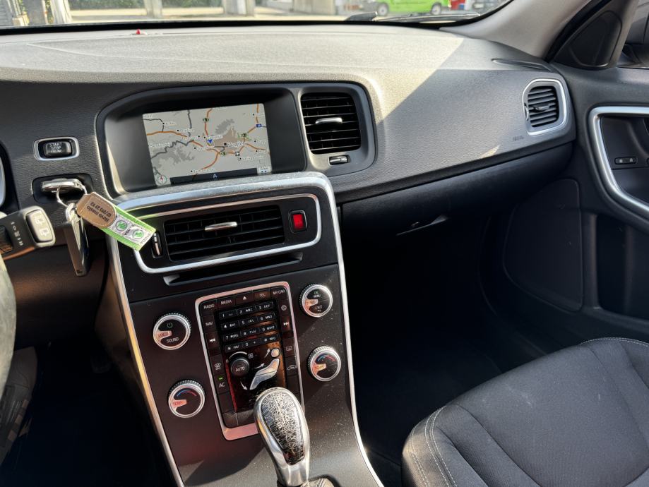 Volvo V60 D2 AUTOMATIK**REG. Godinu dana**, 2014 god.