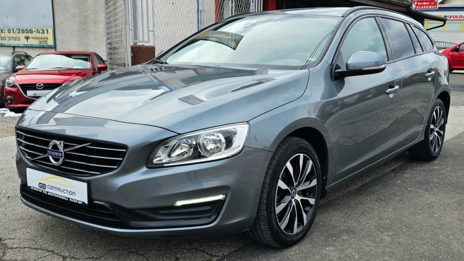 Volvo V60 D2,MOMENTUM,NAVIGACIJA,KAMERA,ALU 17,KOŽNA SJEDALA,GARANCIJA ...