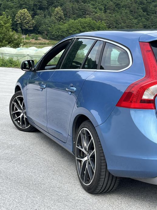 Volvo V60 D3 R DESIGN, 2015 god.