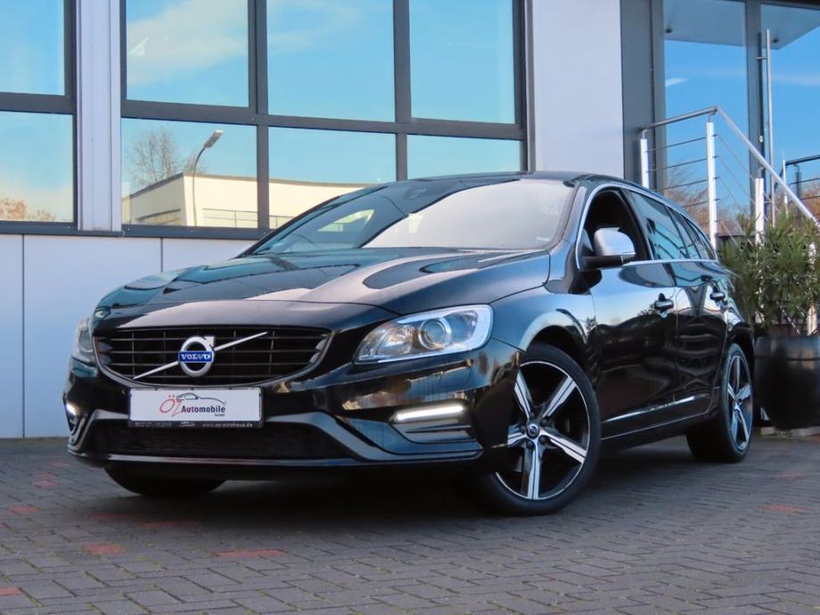 Volvo V60 D4 Momentum R-Design, 2019 god.