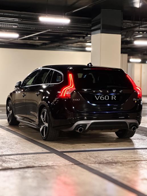 Volvo V60 D5 R-design automatik, 2017 god.