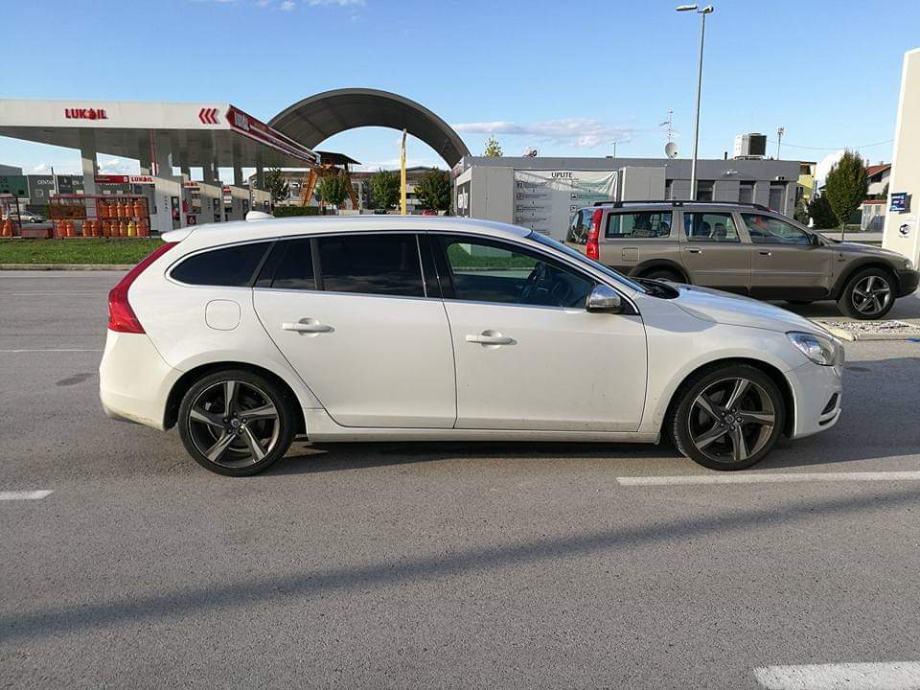 Volvo V60 D5 R Design, 2012 god.