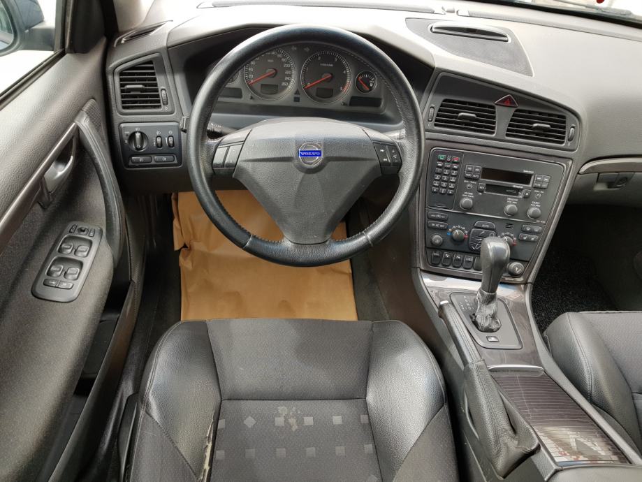 Volvo V70 2,4 TD automatik 2005.,reg:24.11.2018.,ALU, PARK S.,GRIJ SJ ...