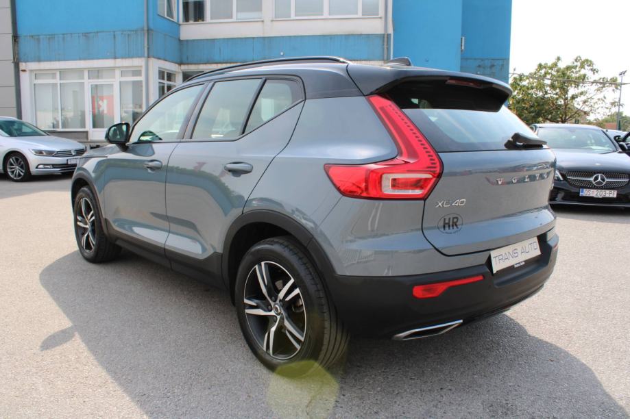 Volvo XC40 D3 150KS R-Design AUTOMATIK *NAVIGACIJA,LED,KAMERA*, 2020 god.