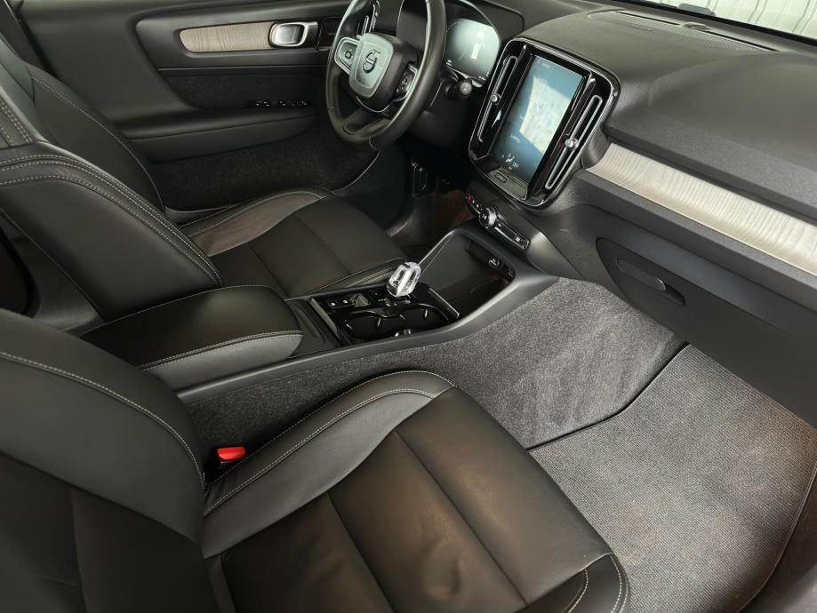 Volvo XC40 D3 4x4 Automatik INSCRIPTION FULL LED Park Assist* VIRTUAL ...