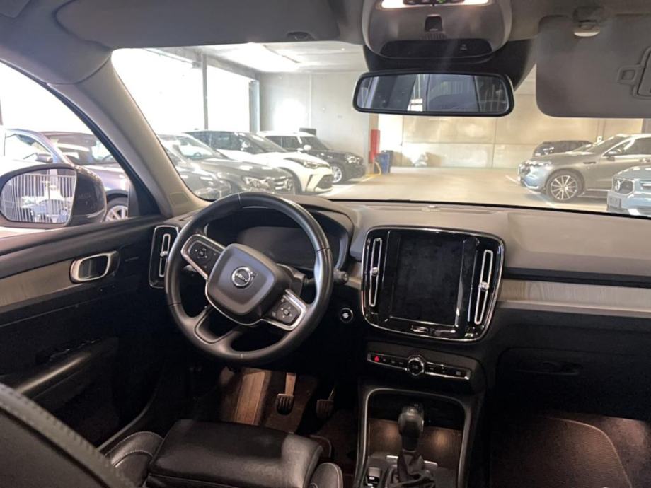 Volvo XC40 D3 INSCRIPTION Park Assist FULL LED ALU NAVI *GARANCIJA ...