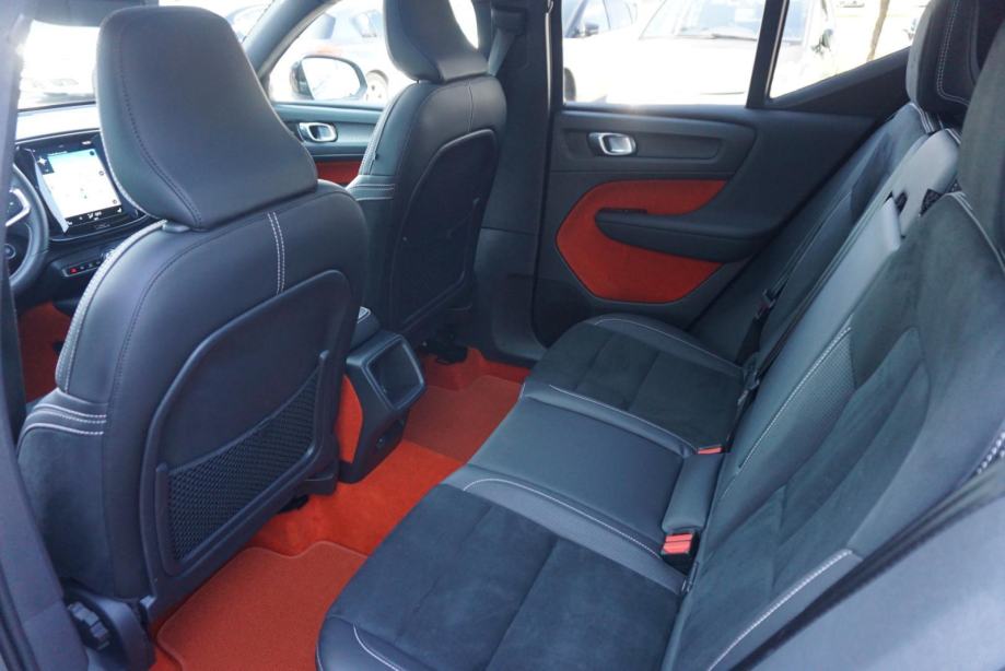 Volvo XC40 D3 R-DESIGN AWD AT, 2019 god.