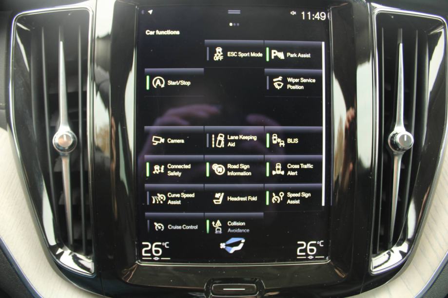 Volvo XC60 2.0D B5 AWD Inscription *LED, NAVIGACIJA, KAMERA*, 2021 god.