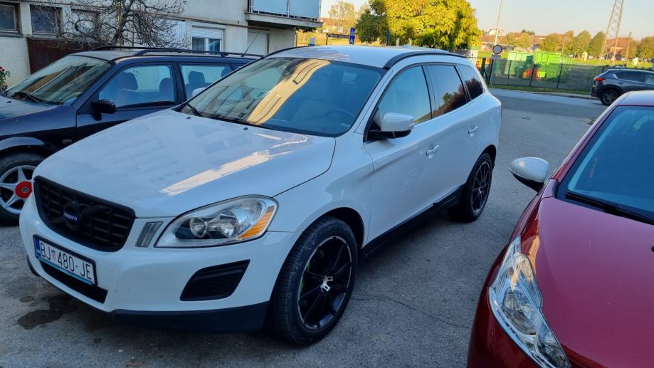 Volvo XC60 2.4D AWD 5 cilindara biturbo, REG godinu dana, 2012 god.