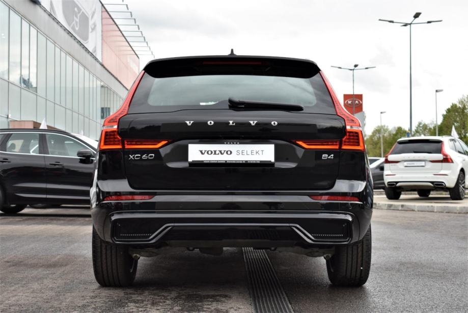 Volvo XC60 B4D R-DESIGN, 2022 god.