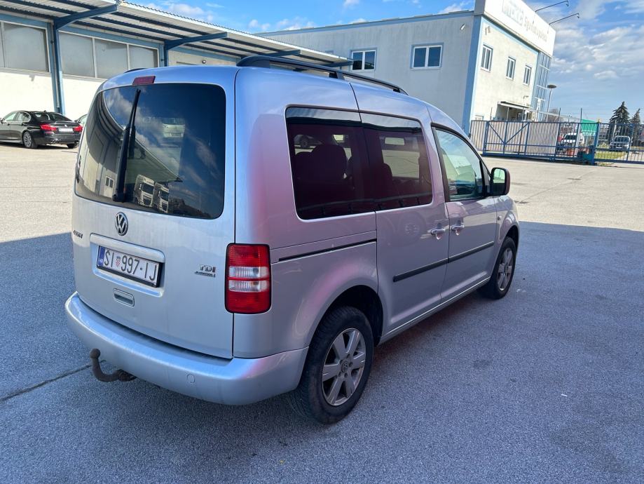 VW Caddy 1,6 TDI Putnicki, 2011 god.