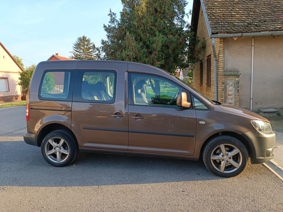 VW Caddy 1,6 TDI, 2011 god.