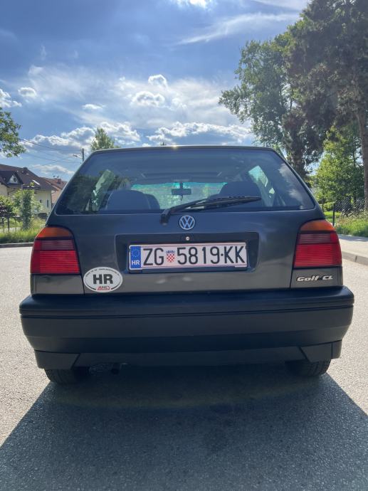 VW Golf 3 - registriran godinu dana, el. šiber, super stanje, 1993 god.