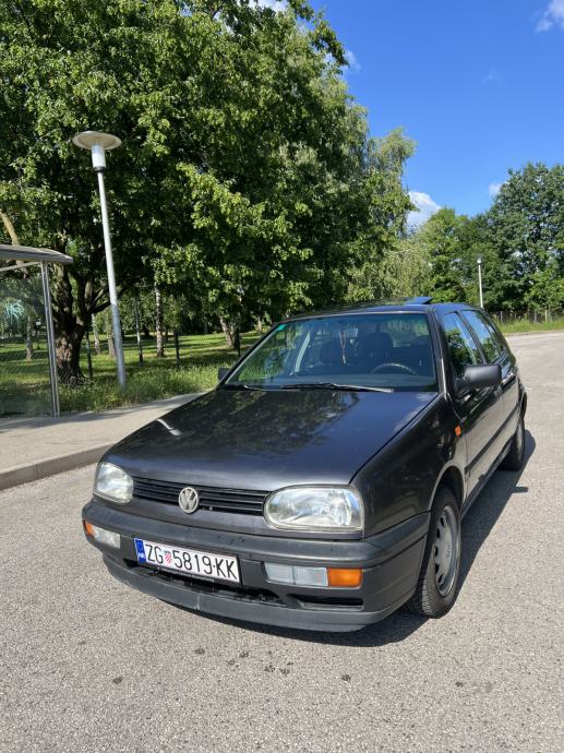 VW Golf 3 - registriran godinu dana, el. šiber, super stanje, 1993 god.