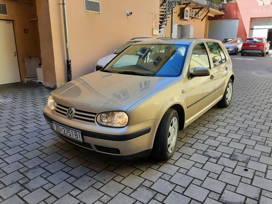 VW Golf 4 1,4, 2001 god.