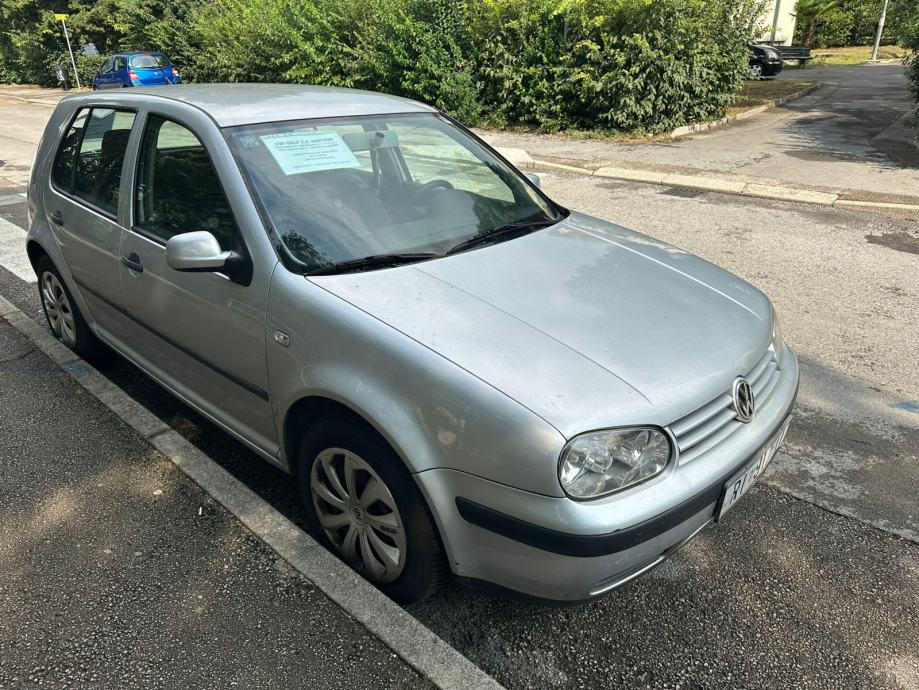 VW Golf 4 1,4, 2001 god.