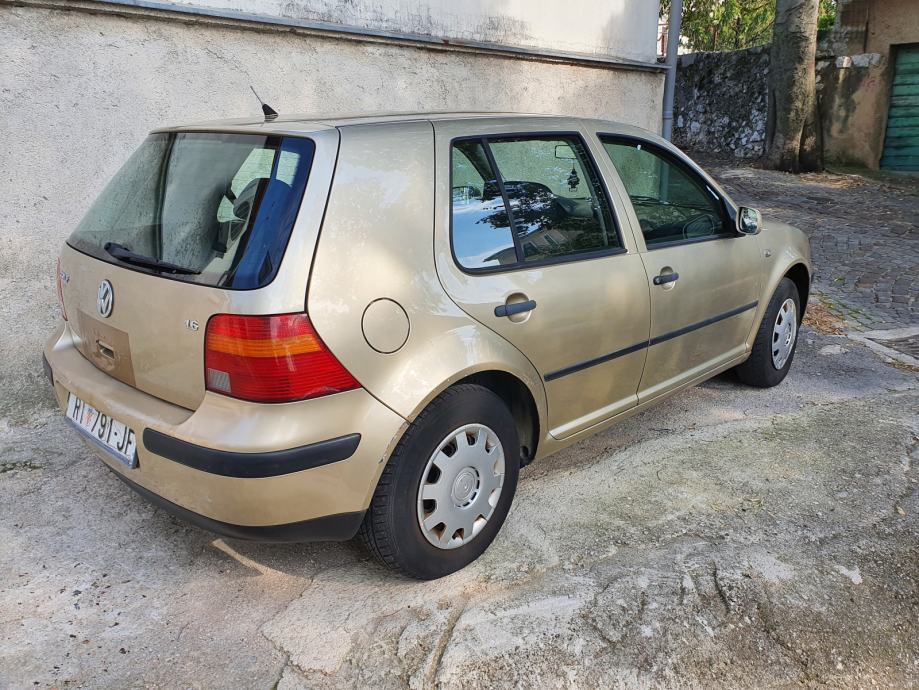 VW Golf 4 1,6, 2001 god.