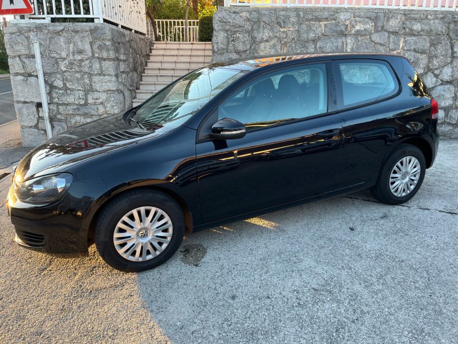 VW Golf 6 2,0 TDI 110 servisna (REGISTRACIJA GRATIS/ 500 eura AKCIJA ...
