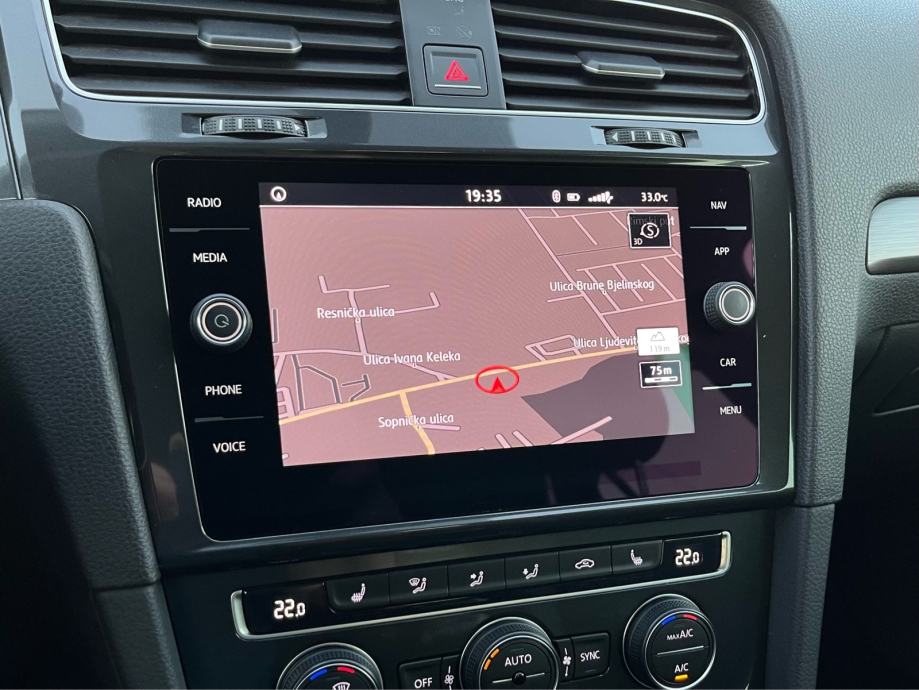 VW Golf 7 1.6 TDI BMT ••HIGHLINE•• matrix | navi | dinamični žmigavci ...