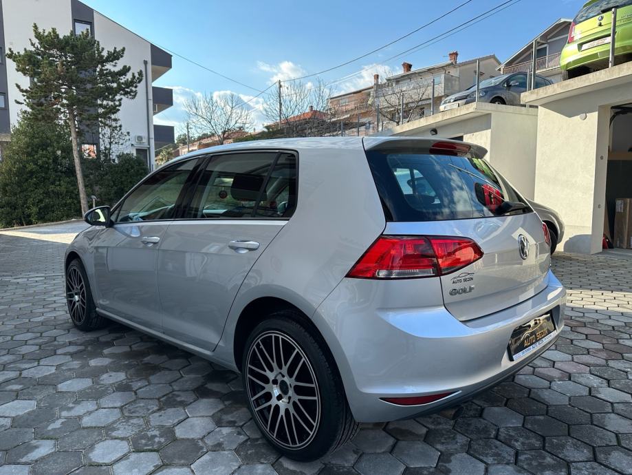 VW Golf 7 1,6 TDI BMT - TEMPOMAT - NOVE GUME - BLUETOOTH - TOP STANJE ...