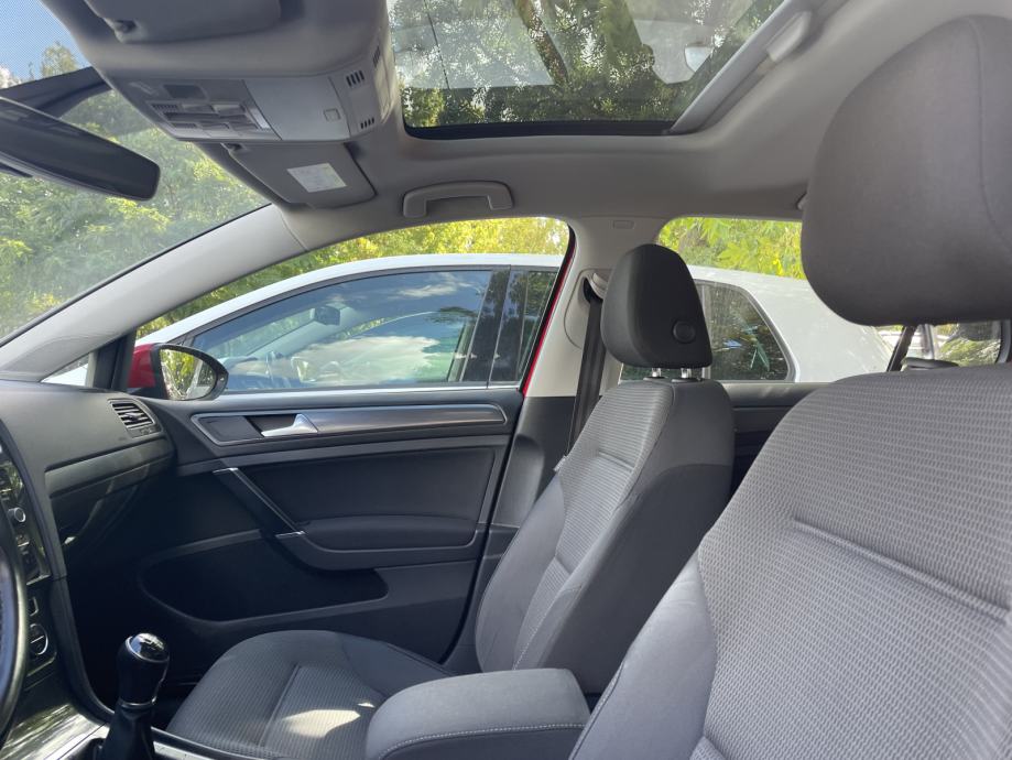 VW Golf 7 1,6 TDI Facelift *Panorama* *1.vl* *Bi-Xenon* *Servisna VW ...